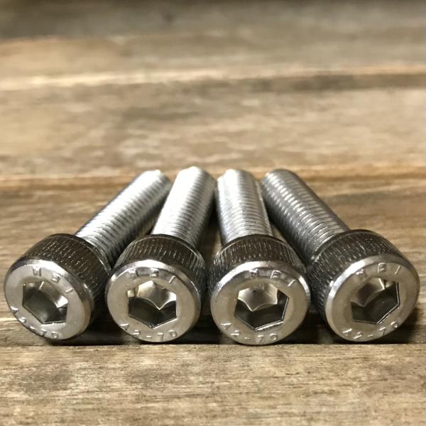 【発売日：2025年10月28日】●ステンレス製 六角穴ボルト  M8＝4本＊適合車種 CB750ホーネット＊型式 RH24CB750ホーネットのハンドルポストボルトです。バイク1台分の合計4本セット販売となります。画像のボルトの長さはイメ...