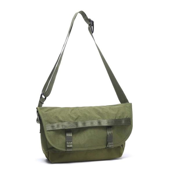 COURIER FLAP MSNGR 6L（クーリエ フラップ メッセンジャー 6L）荷物を運ぶための機能と背負いやすさ、そしてどこでも使えるカジュアルさを追求し完成したCOURIER FLAP MSNGR 6L。そのシンプルさからは想像付...