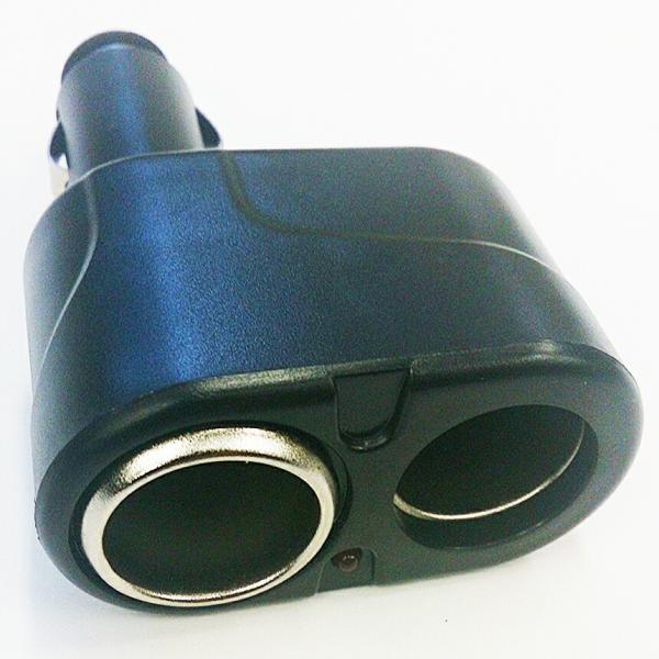 iPad・タブレットPCやスマートフォンなどを同時急速充電ソケットに挿すだけ簡単設置・ダイレクトタイプ 12/24V車専用標準サイズのシガーソケットに対応ドライブレコーダーも携帯も一緒に電源を取れます※輸入品につき、若干の傷や汚れはご容赦く...