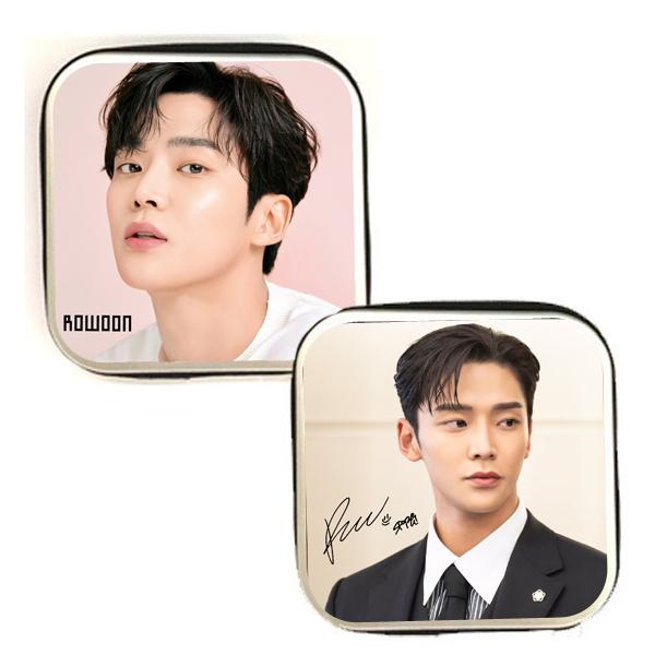 収納に便利なCD/DVDケースです。サイズは約15cm×15cmです。約20枚の収納が可能です。写真は表裏の写真です。※撮影写真は照明の関係で色に多少の誤差がある場合がございます。※お取り寄せの場合発送までに約3週間ほどお時間いただく場合が...