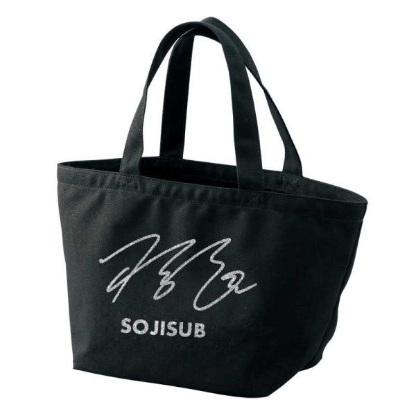 キャンバスランチバッグ/小さめエコバック■本体サイズ■横20cm×縦21cm×マチ部分17cm■持ち手サイズ■37cm■カラー■ブラック片面のみプリントされています。※撮影写真は照明の関係で色に多少の誤差がある場合がございます。