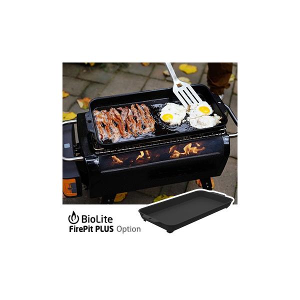 BioLite ファイアピット PLUS　のオプション品です。シーズニング加工済みで焦げ付きにくいグリドルです。鋳鉄製の鉄板なので単体でも使用ができます。たき火でさまざまな調理が可能になります。別売の　BioLite ファイアピット PLU...