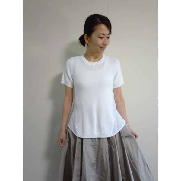 【メーカー名】ナカボーサンエス（FAVEUR）【品番】7221-1123（正規販売店取扱商品）モデル身長１６５ｃｍ（Ｂ：８３　Ｗ：６３　Ｈ：９０）サイズ　４０【肩幅】34cm【着丈】57cm【袖丈】19.5cm【アームホール】22cmx2【...