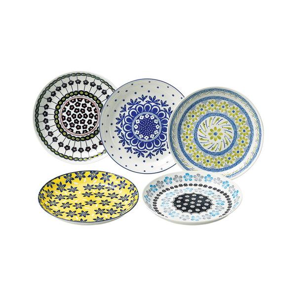 ポーランド風のキュートなデザイン。軽くて丈夫なので普段使いからおもてなしまで幅広くお使いいただけます。国産の磁器土の皿に下絵の花柄を付けました。■ケーキ皿(約200×30mm)×5■材質:磁器■箱サイズ:約220×220×75mm【用途】引...