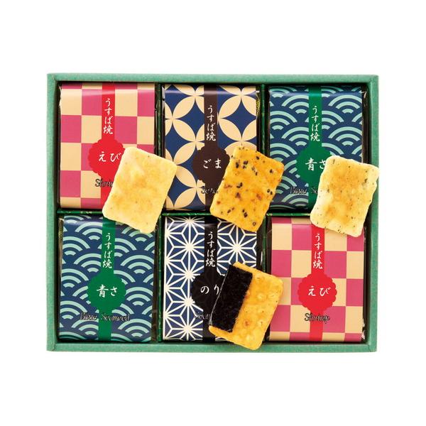 うす〜い生地をサッと焼き上げることで、香ばしいお米の風味とパリっとした食感になりました。第16回菓子博覧会にて高松宮名誉総裁賞受賞。■海老・あおさ海苔(各8枚入)×各2、胡麻・のり巻(各7枚入)×各1■箱サイズ:約220×260×55mm【...