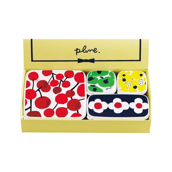 冷蔵庫内でも積み重ねて保存しやすい容器です。本体は半透明なので保存した内容が分かりやすい!■正角型小(約130ml)(約68×68×46mm)×2、長角型(約290ml)(約138×70×46mm)・正角型大(約610ml)(約139×13...