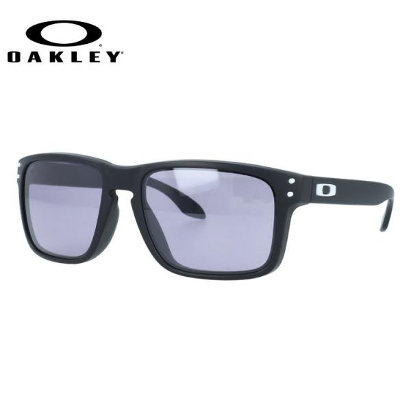 ■OAKLEY（オークリー）スタイリッシュなデザインと世界最高レベルの機能性・快適性を追求し続けるOAKLEY。世界の有名トップアスリートを始め、幅広いジャンルのスポーツ選手から一般ユーザーまで支持を得ている。かける人を選ばないウェリントン...