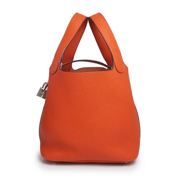 ■商品説明■【問い合わせ番号】200017186019【ブランド】HERMES【素材】 トリヨンクレマンス【カラー】Terre Battue(テールバテュー) ／ シルバー金具【サイズ(cm)】約W18cmxH18cmxD14cm 持ち手：...