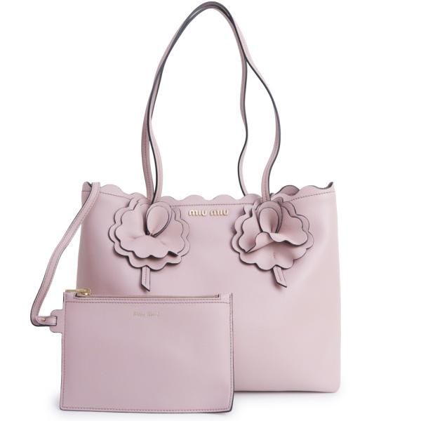 ■商品説明■【問い合わせ番号】200027714019【ブランド】miu miu【素材】 グレインカーフレザー【カラー】MUGHETTO（ピンク） ／ ゴールド金具【サイズ(cm)】約W30cmxH24cmxD14cm 持ち手：約60cm ...
