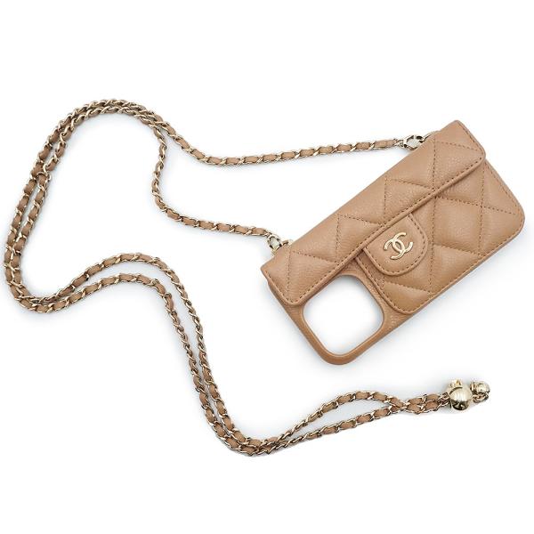 ■商品説明■【問い合わせ番号】200028545019【ブランド】CHANEL【参考定価】317,900円【素材】 キャビアスキン【カラー】ベージュ ／ ゴールド金具【サイズ(cm)】約W7.3cmxH14.9cmxD1cm チェーン：約1...