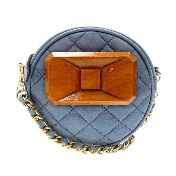 商品タイトル：ペインキラー PAINKILLER レザー チェーン ポシェット ライトブルー [M02817]管理番号：BR08602状態ランク：A状態詳細：一般的な使用感はありますが、使用に問題のない商品です。詳細：所々にスレと薄ヨゴレ、...