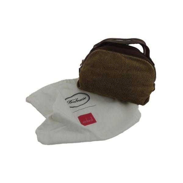 ブランドデポでは、10代・20代・30代・40代・50代・60代・70代まで、幅広い世代に対応したメンズ・レディース・ユニセックスのアイテムをご用意。大人から子供まで着用できるデザインで、ビジネス・フォーマル・カジュアルなど多彩なシーンにマ...