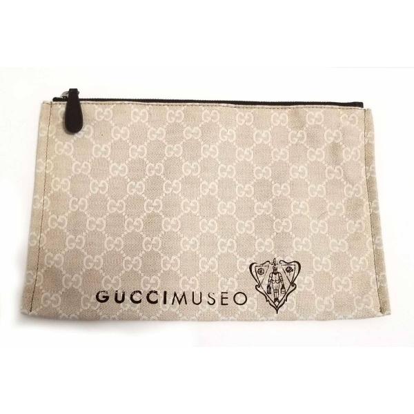 ブランド：グッチ 商品名：ミュゼオポーチ 原産国：ITALY 型番：283400 付属品：なし サイズ：約W28.5×H18.5ｃｍ カラー：ベージュ 素材： キャンバス 仕様：ファスナー開閉 程度：新品同様  コメント・・・グッチのMUS...