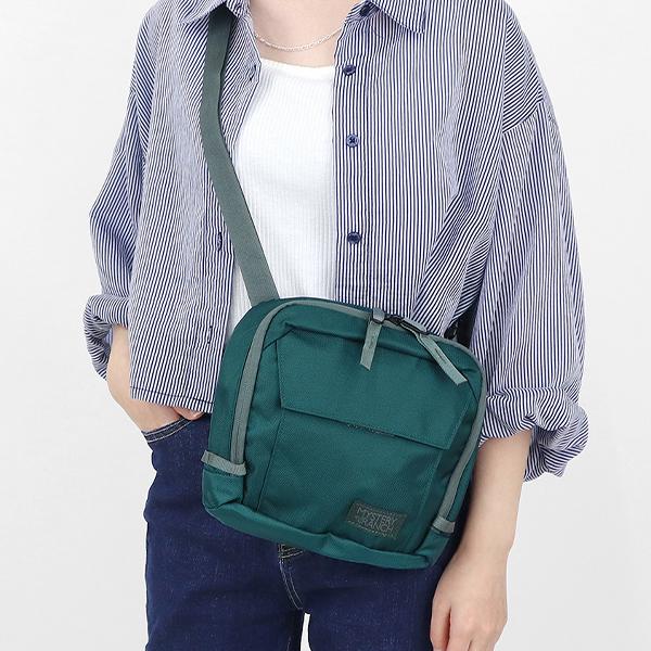 ■商品情報ブランド： MYSTERY RANCH / ミステリーランチ品番　： 112767 446サイズ： 約 H21×W23×D4 cm重さ　： 約 300 gショルダー長さ： 約 80〜130 cm仕様　： キーフック×1、外側オープ...