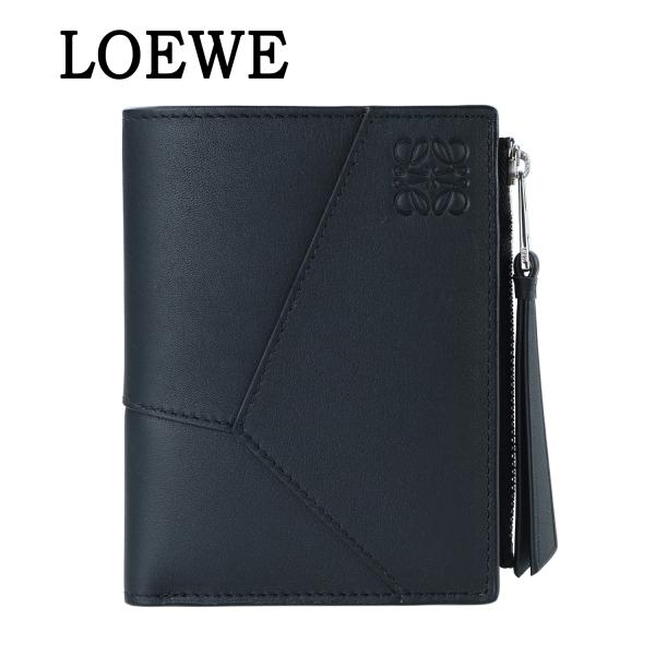 【カラー】 1100 BLACK / ブラック、金具：シルバー【サイズ】 縦11.8cm 横9.5cm マチ2cm【仕　様】 スナップボタン開閉、札入れ1ヶ所、カードケース6ヶ所、オープンポケット4ヶ所、ファスナー式コインケース1ヶ所【素　...