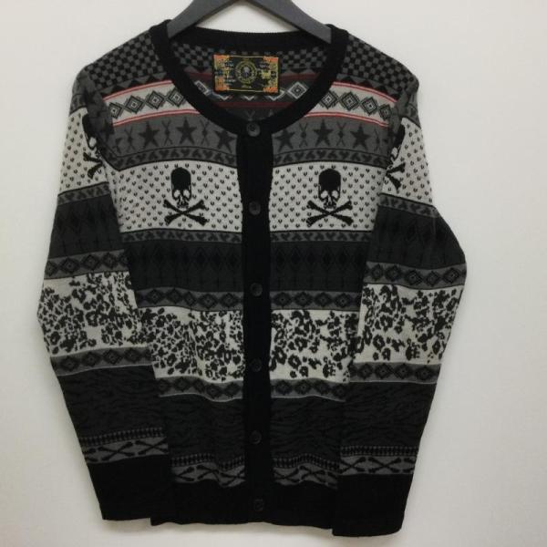 メーカー：ロエン / ROEN形状：カーディガン / 長袖サイズ：表記サイズ：44肩幅：39 cm、袖丈：58 cm、着丈：61.5 cm、身幅：43 cmカラー：黒 / ブラック、灰 / グレー柄 / パターン：スカル、ネイティブ柄素材：...