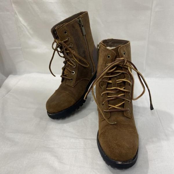 メーカー：アグ / UGG形状：ブーツ / ショートブーツサイズ：表記サイズ：US：6高さ：19 cm、ヒール：3 cmカラー：茶 / ブラウン柄 / パターン：無地素材：素材タグ無し商品状態：着用感がありますが、汚れやダメージが比較的少な...