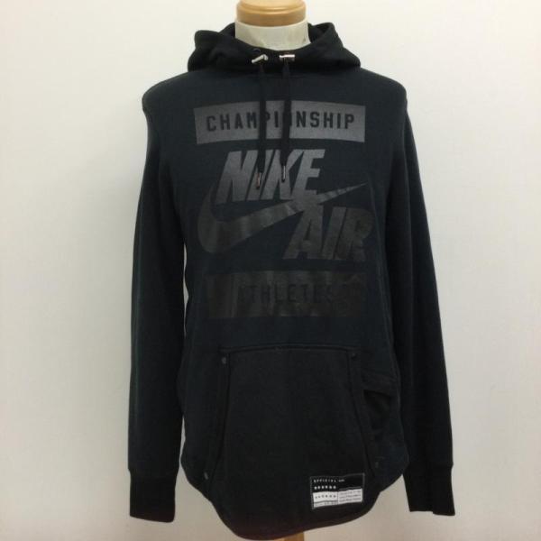 メーカー：ナイキ / NIKE形状：パーカー / 長袖サイズ：表記サイズ：S肩幅：43 cm、袖丈：64 cm、着丈：70 cm、身幅：47 cmカラー：黒 / ブラック柄 / パターン：プリント素材：綿（コットン）、ポリエステル商品状態：...