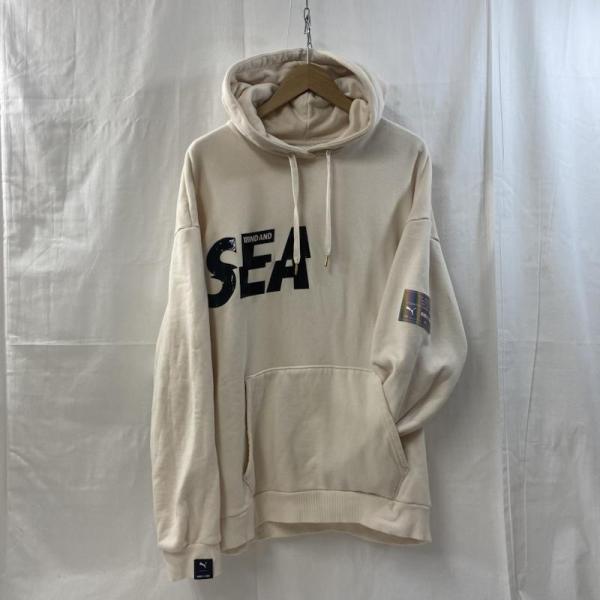 メーカー：ウィンダンシー / WIND AND SEA形状：パーカー / 長袖サイズ：表記サイズ：L肩幅：66 cm、袖丈：61.5 cm、着丈：70 cm、身幅：64.5 cmカラー：オフホワイト / オフホワイト柄 / パターン：ロゴ、...
