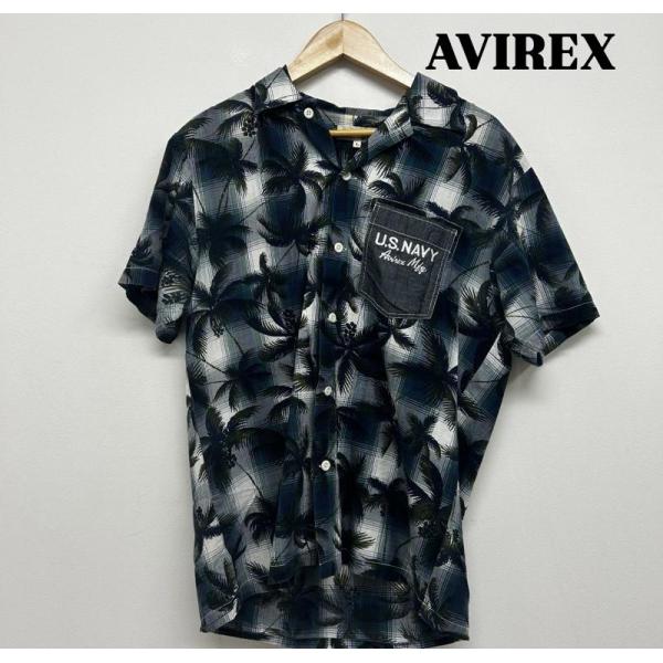 メーカー：アヴィレックス / AVIREX形状：シャツ、ブラウス / 半袖サイズ：表記サイズ：L肩幅：44 cm、袖丈：22 cm、着丈：71 cm、身幅：54 cmカラー：青 / ブルー柄 / パターン：総柄素材：綿（コットン）商品状態：...