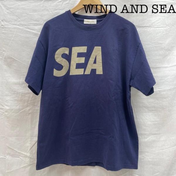 メーカー：ウィンダンシー / WIND AND SEA形状：Tシャツ / 半袖サイズ：表記サイズ：L肩幅：55 cm、袖丈：20 cm、着丈：71 cm、身幅：58 cmカラー：紺 / ネイビー柄 / パターン：素材：商品状態：着用感があり...