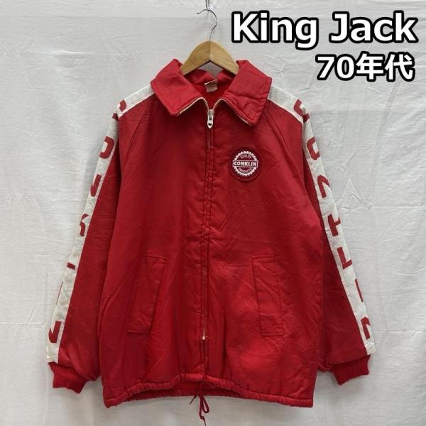 メーカー：古着 / USED形状：ジャケット、上着 / ジャンパー、ブルゾンサイズ：表記サイズ：M着丈：71 cm、身幅：57 cm、裄丈：85 cmカラー：赤 / レッド柄 / パターン：素材：商品状態：使用感があり、汚れやダメージがある...