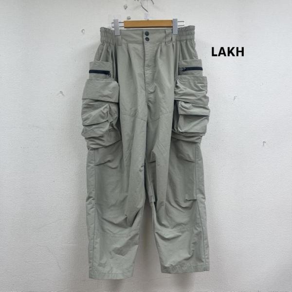 メーカー：古着 / USED形状：パンツ / ワークパンツ、ペインターパンツサイズ：表記サイズ：表記無しウエスト：82 cm、ヒップ：140 cm、もも周り：82 cm、裾周り：40 cm、股上：35 cm、股下：65 cmカラー：薄緑 /...