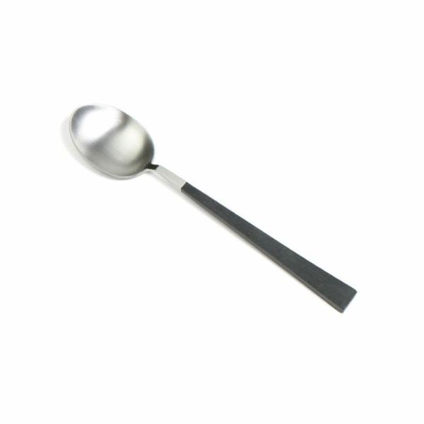 Cutipol（クチポール）はポルトガルを代表する高級カトラリーブランドで、洗練されたミニマルデザインが魅力です。「KUBE（キューブ）」シリーズは、シンプルで飽きのこないフォルムと高い実用性を兼ね備えたベーシックライン。本商品「デザートス...