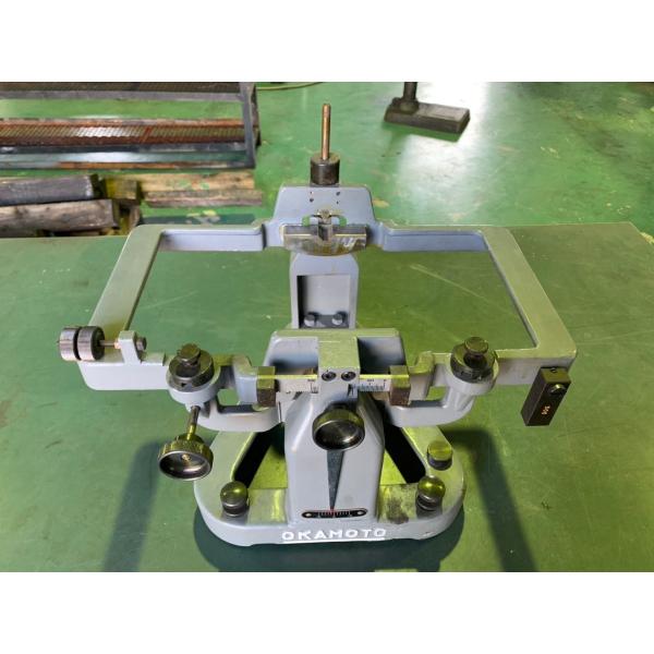 お世話になります。砥石バランサー出品いたします。中古品となります。型式が不明であり、平行バーが付属しておりません。最大幅:160mm 最大径:φ320ご購入の際はご理解の程お願いいたします。下見ご希望の場合、ご連絡くださいますようお願いいた...