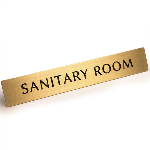 「本物の真鍮を使ったプレート」一般的には樹脂で作られた真鍮風のプレートが多い中、当商品は本物の真鍮を採用することで、本物ならではの質感と味わいを感じていただけます。時と共に、より一層深みが増すことををお楽しみいただけると思います。「サイズに...