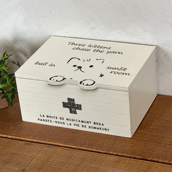 北海道で製作しています常備薬やばんそうこうなどを入れておくのにぴったりふたを開ける時には　お手　になるのでこどもも喜んで開けますプリントは正面とフタ上部の2か所■商品サイズ外寸 約 横幅232×奥行182×高さ110mm内寸 約 横幅215...