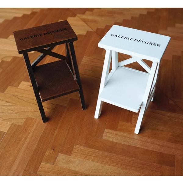 ナチュラルな雰囲気を演出♪木製のミニチュアトレリス花台は、1/6・1/8・1/12スケール対応でBJDやブライス、OB11など幅広いドールに対応。ガーデン風インテリアやカフェ風ディスプレイ、ベランダシーンの演出にもぴったりです。本物の木材を...