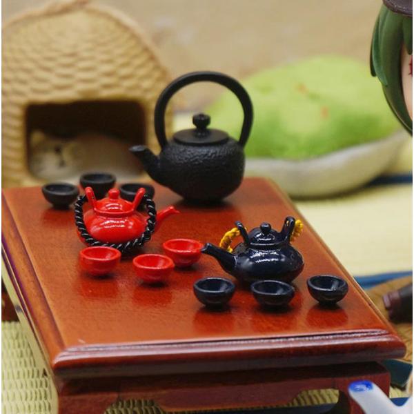 中華風・和風・韓国風の茶器が楽しめる、本格仕様のミニチュア茶器セットです。1/12・1/8スケール対応で、OB11やBJD、ブライスドールなど幅広いドールにぴったり！リアルな造形と繊細な彩色で、茶室や和風庭園、カフェ風ディスプレイの演出に最...