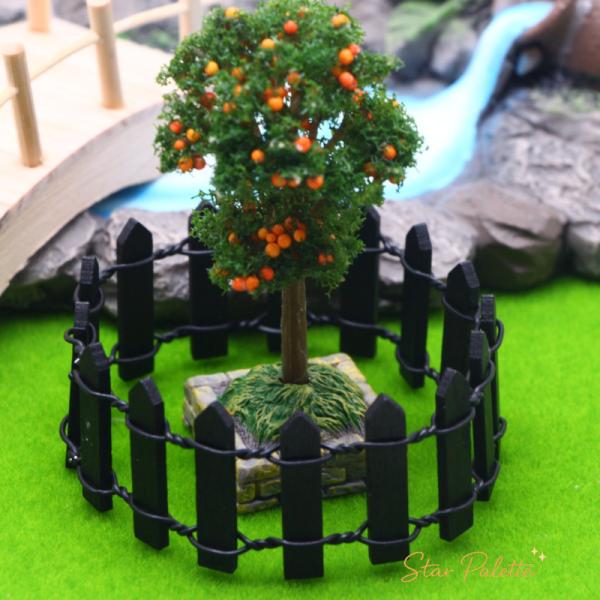 ドールハウスやジオラマ、フィギュア撮影にぴったりな木製ミニチュアフェンス10個セットです。約10cmサイズで使いやすく、お庭や花壇、牧場、公園などの情景づくりを手軽に演出できます。ナチュラル・ブラウン・グリーン・ホワイト・ブラックの5色をご...