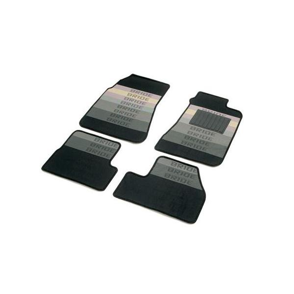 【商品情報】BRIDEのシンボル、グラデーションロゴファブリックに耐久性のあるラバーマットをラミネートした高級フロアマット。DRESS UP FLOOR MAT はペダル操作で痛みやすいヒール部には、強化ラバーを標準とする仕様です。※本製品...