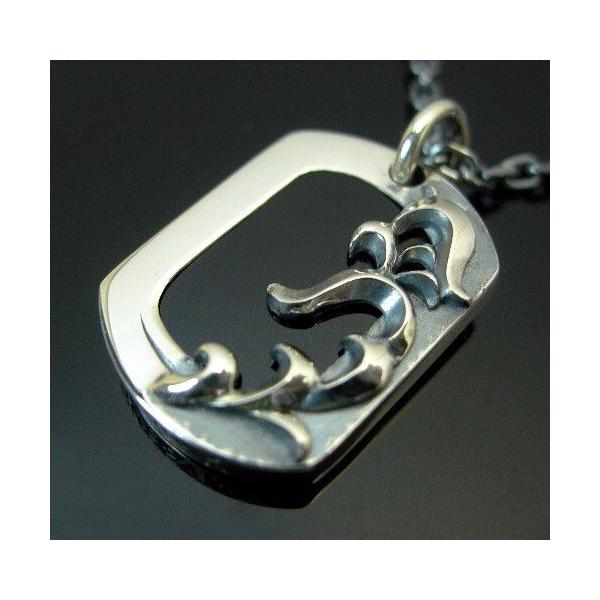 ●【素材】シルバー925/オニキス●【サイズ】トップ/24×17×2.5mm　全長 50cm●【カラー】チェーン：シルバー（青系） / トップ：シルバー/ブラック●【付属品】オリジナル箱