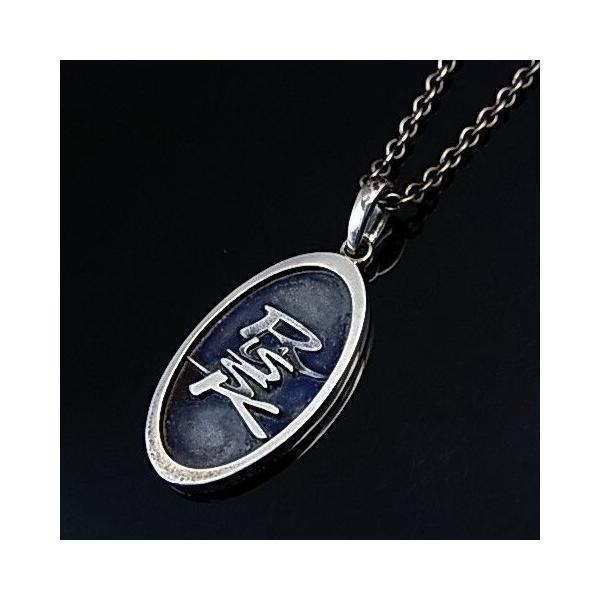 ●【素材】シルバー925●【サイズ】トップ/約13x24x2mm　　　　　　　チェーン全長 約50cm●【カラー】トップ:シルバー/チェーン:ガンメタ●【付属品】オリジナル箱