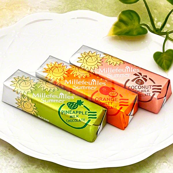 東京のお菓子の大定番ミルフィユ、夏のお味です。チョコレートですが常温保存可能（お召し上がり前は冷蔵庫で冷やし固めてください）贈答用にお使いいただけるようお土産袋もお付けいたします。ポイント利用にもお使いください。