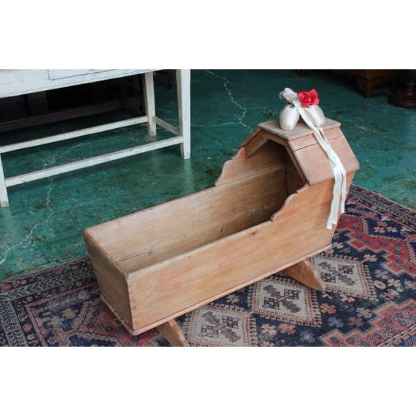 ★在庫一掃セール★ イギリス アンティーク家具 ビクトリアン ディスプレイ　ベービーベッド　ロッキング　ゆりかご r-8a　英国製　送料無料