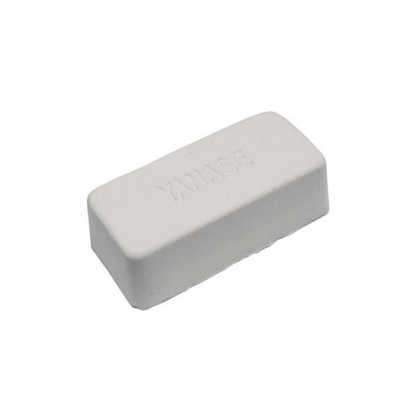 プラスチックやプレス金型の仕上げに最適な樹脂用超光沢研磨剤で、バフ目が少なく透明樹脂を美しく仕上げます。