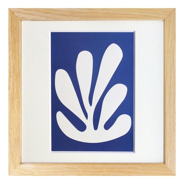 ナチュラルなインテリアに映える、アンリ・マティスのアートフレーム「Blue Algae」。27.5cmのスクエアフレームで、2、3枚飾ってお楽しみいただけるサイズ感です。こちらのアートポスターは、自然の味わい豊かな高級なツキ板を使用した家具...