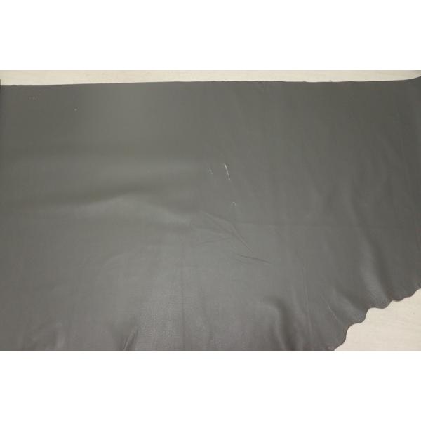 ■商品詳細イタリアを代表するラグジュアリーブランドより上質なクロムレザーを入荷いたしました！ 天然革らしいシボ感がお楽しみいただけるシュリンク加工です加工：シュリンク加工なめし：クロムなめし厚さ：1.5ミリmm革の種類：牛革手触り：ソフト状...