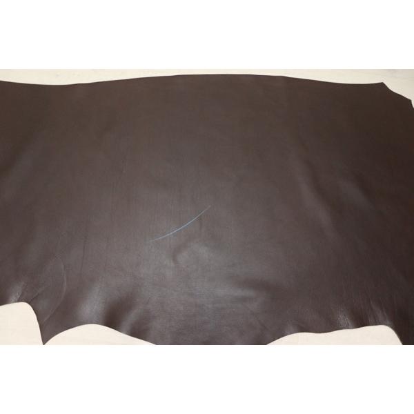 ■商品詳細★イタリアを代表するラグジュアリーブランドより上質なヌメ革を入荷いたしました  お使いいただくうちにエイジングが味わえます加工：スムース加工なめし：タンニンなめし厚さ：2.0ミリmm革の種類：牛革手触り：ソフト状態：傷があります形...