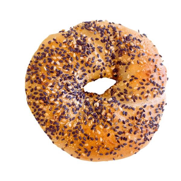 皮はパリッと中はもっちりした香りの良いプレーンベーグルにゴマ・ケシの実・岩塩・ブラックペッパー・ガーリックをトッピングして焼き上げました。