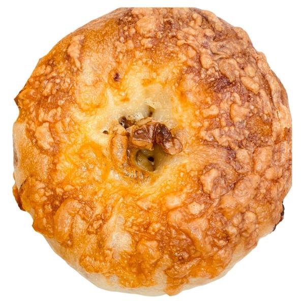 新シリーズ、やわらかくもっちりした食感の「T７０やわらかベーグル」。当店の従来商品よりひとまわり小さく食べやすいサイズです。ゴルゴンゾーラチーズと蜂蜜、クルミがよく合うベーグルです。