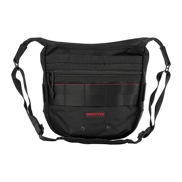 【発売日：2021年01月05日】米軍用規格「ミルスペック」に準拠する強度とスタイリッシュさを兼ね備えたブランド『ブリーフィング』のショルダーバッグ。A5サイズ程度が収納できる大きさで、オフタイムの外出に最適です。ショルダーストラップを調節...