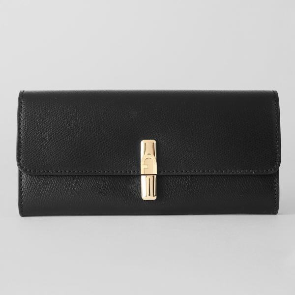 【発売日：2026年03月02日】シンプルで上品なデザインに、フロントのメタルパーツが特徴的な長財布。重みのあるゴールド金具が存在感を醸し出し、安定した開閉をサポートします。スリムかつポケット類が豊富な内側はアコーディオン式で大きく開き、非...