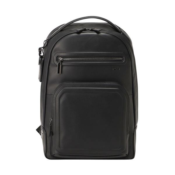 【発売日：2026年01月23日】タイムレスでモダンな「HARRISON」コレクションの「WARREN BACKPACK」。上質なレザーを使用し、シンプルで洗練されたデザインに仕上げています。使い勝手の良いフロントオーガナイザーポケットに加...