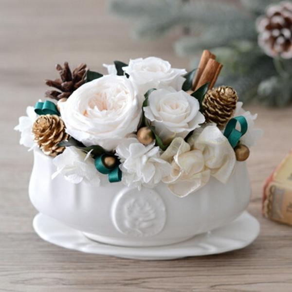 手作りキットは完成品ではありません。お客様にお作りいただく商品です。ワイヤーは「シルバー（裸線）」か「緑（地巻き）」より選択してください。フローラルテープはセットされていません。地巻ワイヤーはフローラルテープが巻いてありテープ巻き不要です。...