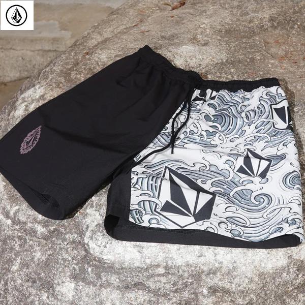 VOLCOM トランクス VBS261028 NOZAKA JAM SHORT定価：￥8,000 (税抜き)90年代初頭からストリートと日本文化の深層を横断してきたアーティスト、野坂 稔和。彼のアイコン的な波を大胆に、左サイドと右バックポケ...